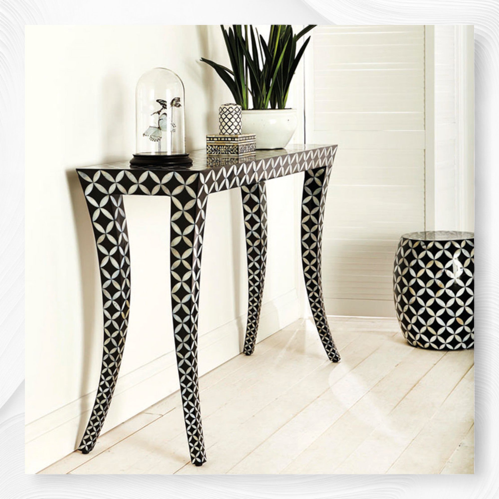Mother Of Pearl Curved Leg Console Geometric Black – Luxury Handicraft